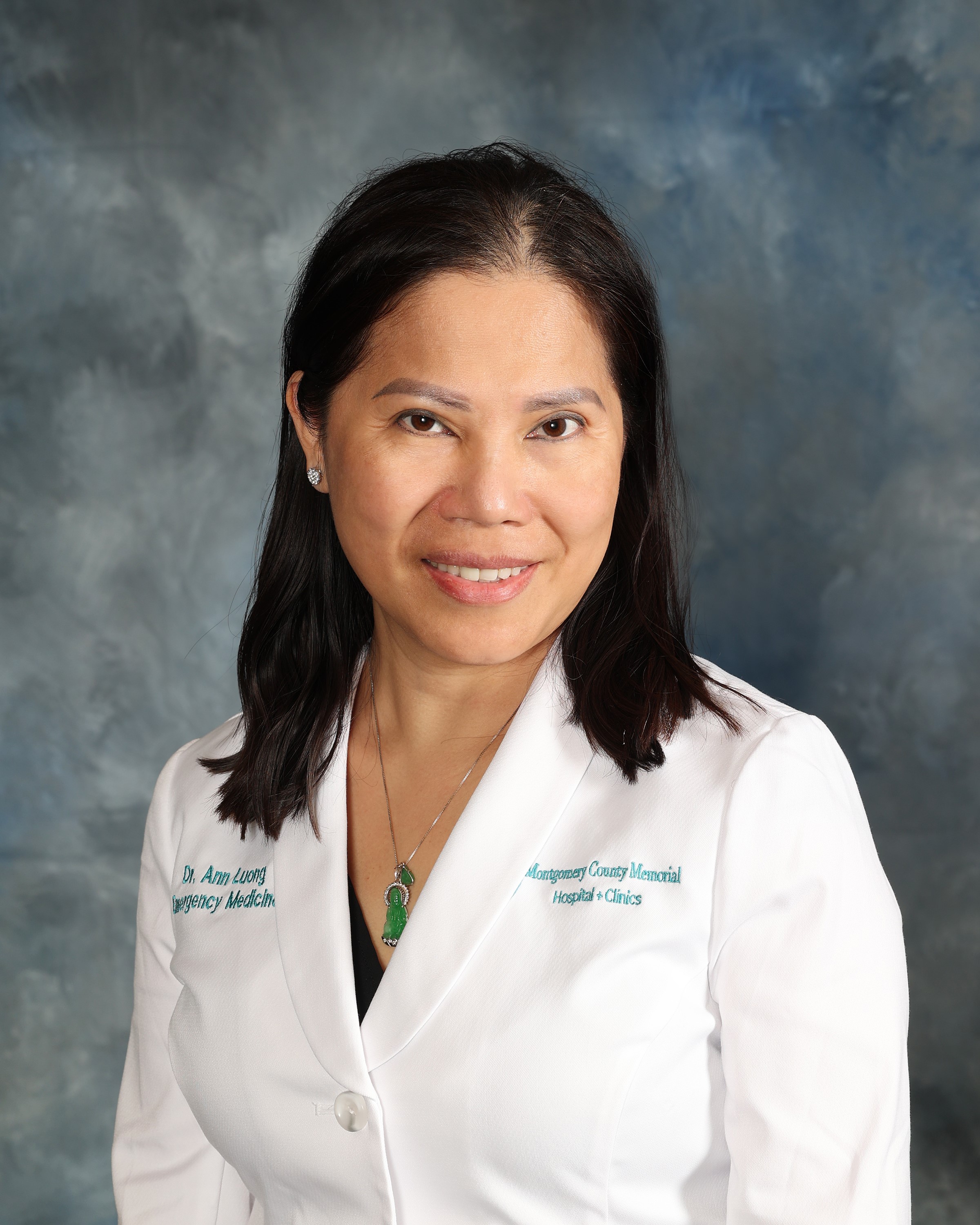 Dr. Anh Luong is an emergency Medicine provider in Red Oak IA